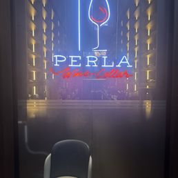 PERLA OYSTER BAR AND GRILL - Updated December 2025 - 106 Photos & 33 ...