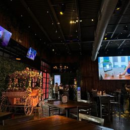 POUR BEHAVIOR - Updated December 2025 - 761 Photos & 659 Reviews - 2211 ...