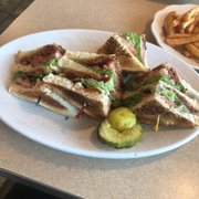 EXETER FAMILY RESTAURANT - 50 Photos & 130 Reviews - American ...