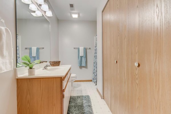 JANE HAY SALES AND STAGING TEAM - THE REAL ESTATE GROUP - Request a ...