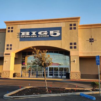 BIG 5 SPORTING GOODS Updated February 2025 11 Photos 40 Reviews 2886 W Grant Line Rd Tracy California Sporting Goods Phone Number Yelp
