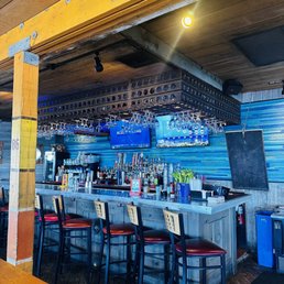 FUNKY PELICAN - Updated September 2025 - 778 Photos & 699 Reviews - 215 ...