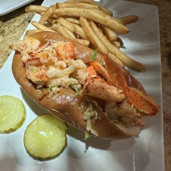 JOE FISH SEAFOOD RESTAURANT AND BAR - Updated October 2025 - 243 Photos ...