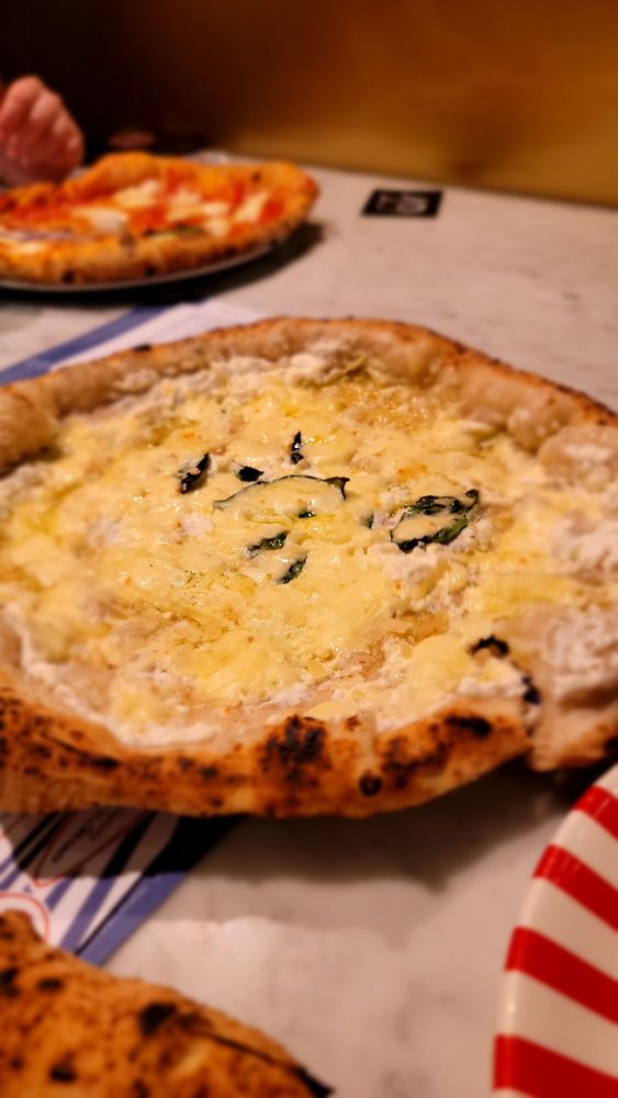 GINO E TOTO SORBILLO - Updated December 2025 - 18 Photos - Piazza ...