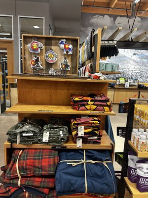 REI - Updated December 2025 - 25 Photos & 83 Reviews - 1376 E Woodmen ...