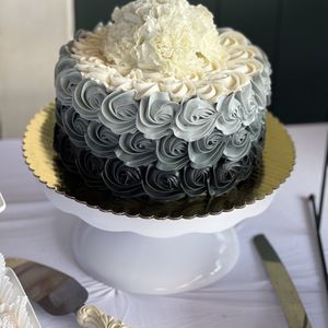 CAKE WORKS - 714 Photos & 516 Reviews - 2820 S King St, Honolulu ...