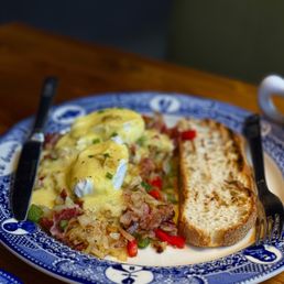 FOUNDING FARMERS RESTON STATION - Updated August 2025 - 1440 Photos ...