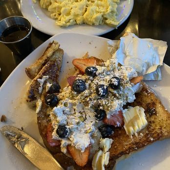 LIVE OAK CAFE - Updated May 2025 - 423 Photos & 379 Reviews - 2220 Bath ...