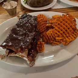 GRAND VALLEY INN - Updated July 2025 - 32 Photos & 52 Reviews - 452 ...