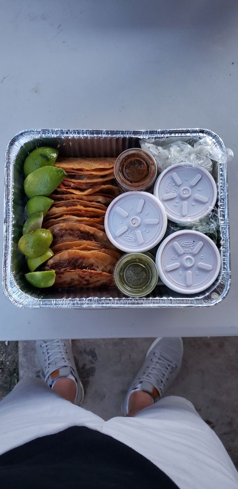 HINCHIS TACOS Y MÁS - Updated May 2024 - 11 Photos - 3820 Wayside Ave ...