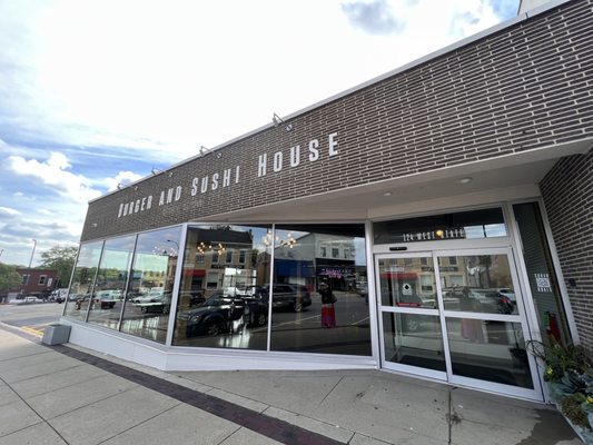 BURGER AND SUSHI HOUSE - GENEVA - 34 Photos & 33 Reviews - 124 West ...