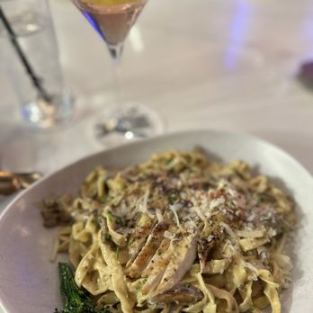 DRAFT + TABLE ARGENTA - Updated December 2025 - 103 Photos & 90 Reviews - 301 Main Street, North ...