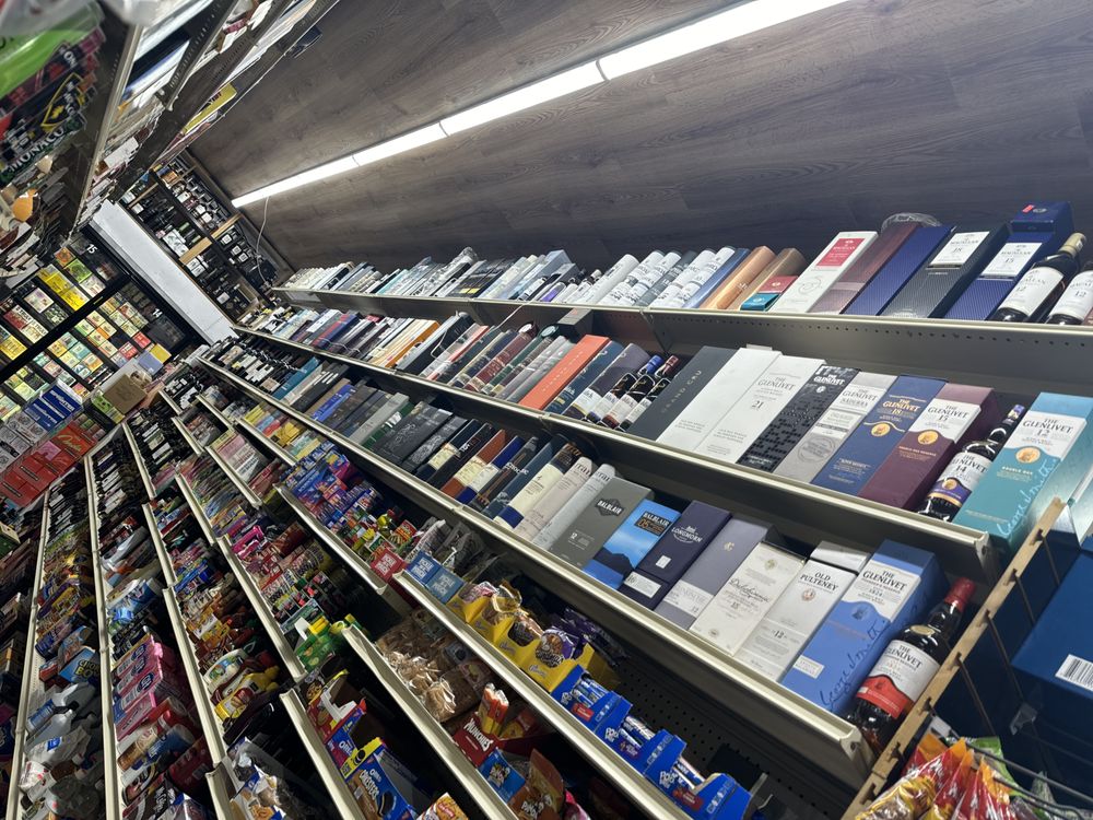 LAKE MURRAY LIQUOR & MARKET - Updated December 2025 - 20 Photos & 12 ...