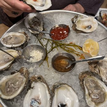 SALT TRADERS ZILKER - Updated May 2024 - 829 Photos & 449 Reviews ...