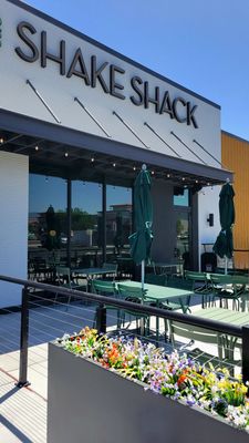 SHAKE SHACK - Updated October 2025 - 71 Photos & 60 Reviews - 8745 W ...