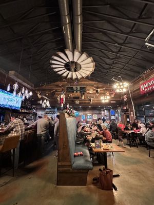 UNION 28 TAP HOUSE - Updated August 2025 - 82 Photos & 70 Reviews - 651 ...
