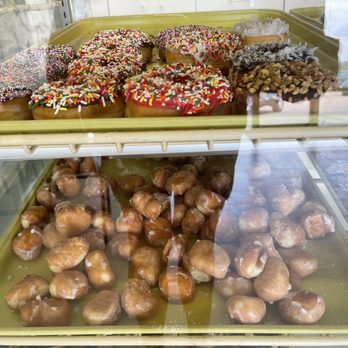 GOLDEN DONUTS - Updated October 2025 - 16 Photos & 10 Reviews - 517 N ...