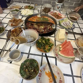 HAPPINESS HOT POT - Updated July 2024 - 321 Photos & 80 Reviews - 37140 ...
