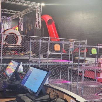 SKY ZONE TRAMPOLINE PARK - Updated December 2025 - 16 Reviews - 6009 ...
