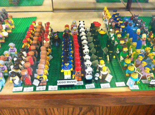 BRICKS AND MINIFIGS - Updated June 2025 - 16 Photos - 1911 King Ave W ...