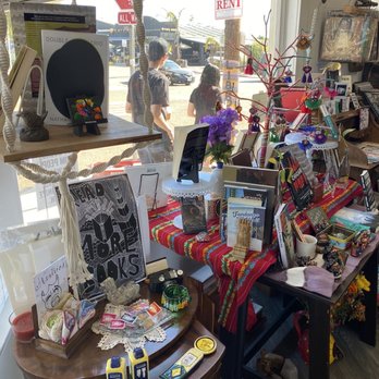 LIBÉLULA BOOKS & CO - Updated July 2025 - 108 Photos & 35 Reviews - 950 ...