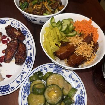 WOON - Updated March 2025 - 41 Photos & 42 Reviews - 1392 E Washington ...