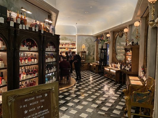 RAISED BY WOLVES - 1892 Photos & 1012 Reviews - Cocktail Bars - 4301 La ...