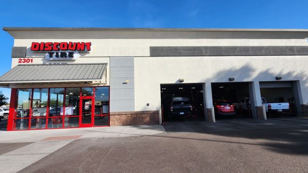 DISCOUNT TIRE - Updated May 2026 - 68 Photos & 322 Reviews - 2301 N ...