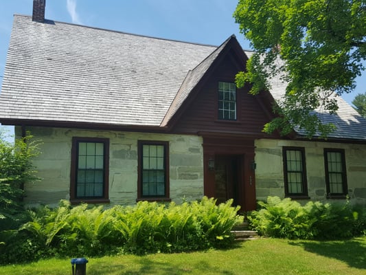 ROBERT FROST STONE HOUSE MUSEUM AT BENNINGTON COLLEGE - Updated July ...