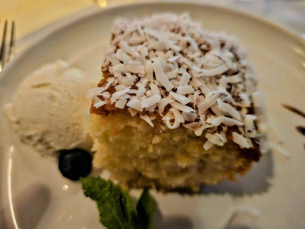 ESTIA - Updated January 2025 - 1275 Photos & 918 Reviews - 1405 Locust ...