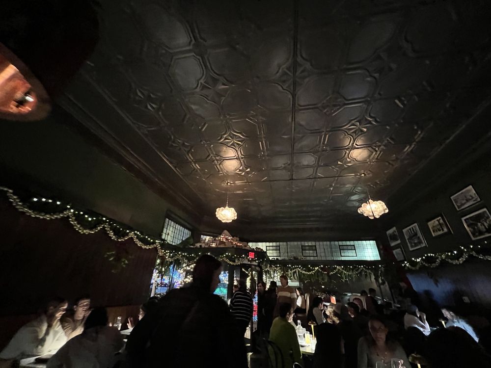 THE GUISINGER - Updated April 2025 - 12 Photos - 1 E Mountain St ...