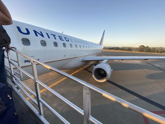 ARCATA-EUREKA AIRPORT - ACV - 76 Photos & 52 Reviews - 3561 Boeing Ave ...