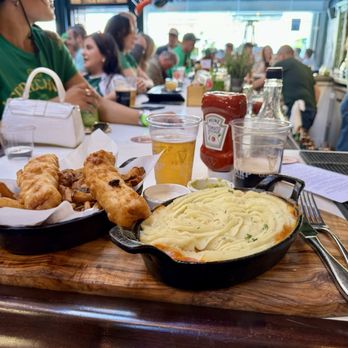 AULD FELLA - Updated May 2024 - 36 Photos & 33 Reviews - 11831 Wilshire ...