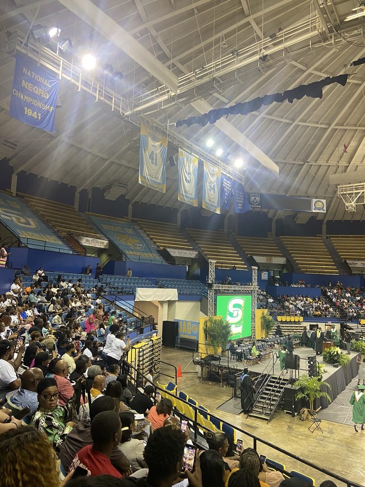 FG CLARK ACTIVITY CENTER - Updated 2024 - 801 Harding Blvd, Baton Rouge ...