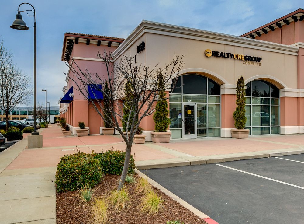 REALTY ONE GROUP COMPLETE - Updated October 2025 - 17 Photos & 17 ...
