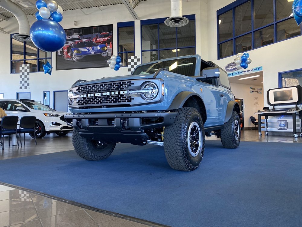 RACEWAY FORD - 346 Photos & 281 Reviews - 5900 Sycamore Canyon Blvd ...