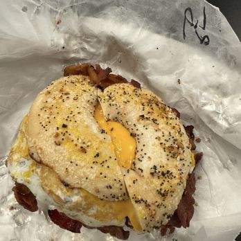 GW DELICATESSEN - Updated March 2025 - 153 Photos & 211 Reviews - 2133 ...