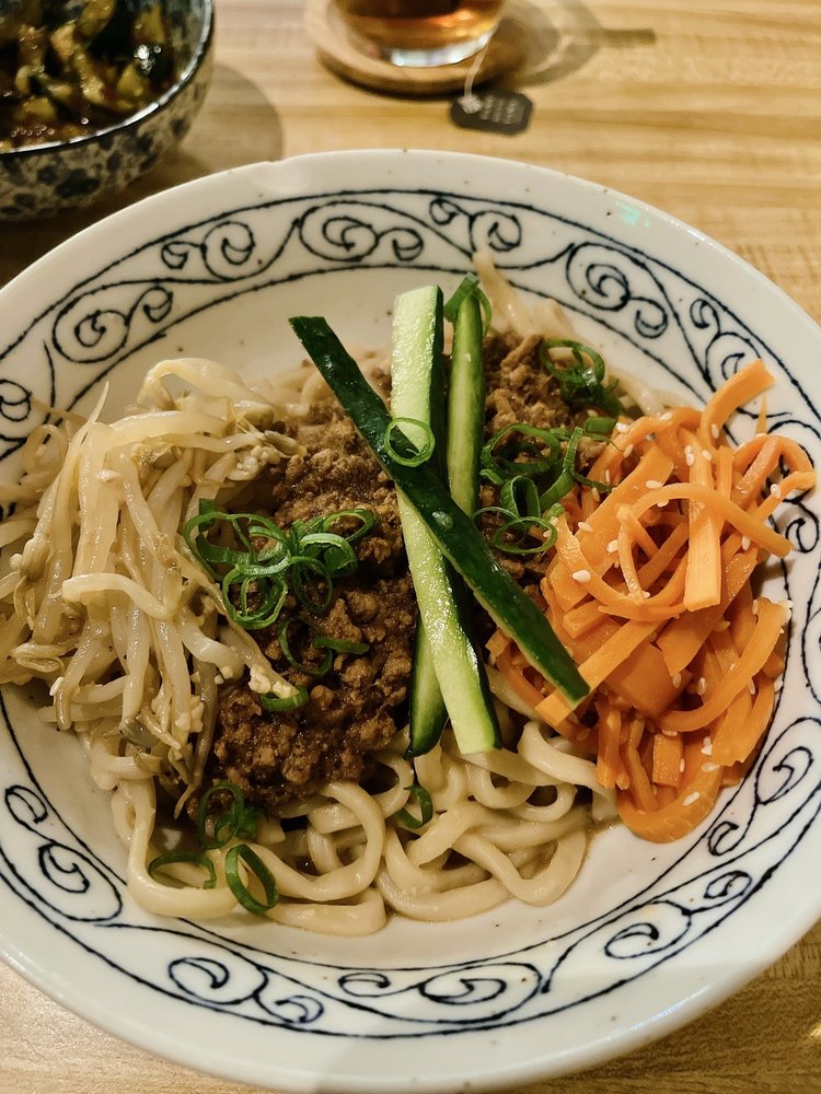 MOMS - 97 Photos & 55 Reviews - 190 Keawe St, Hilo, HI - Yelp