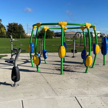 STOUT FIELD PARK - Updated October 2025 - 57 Photos - 3820 W Bradbury ...