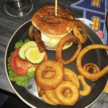 HAUNTED HOUSE OF HAMBURGERS - Updated September 2024 - 496 Photos & 311 ...