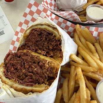 GUS JR - Updated April 2025 - 133 Photos & 182 Reviews - 497 E 4th St ...