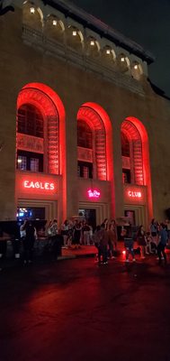 THE RAVE / EAGLES CLUB - 161 Photos & 261 Reviews - Music Venues - 2401 ...