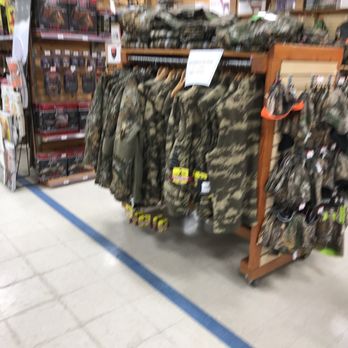 FIN FEATHER FUR OUTFITTERS - MIDDLEBURG HEIGHTS - Updated July 2024 ...