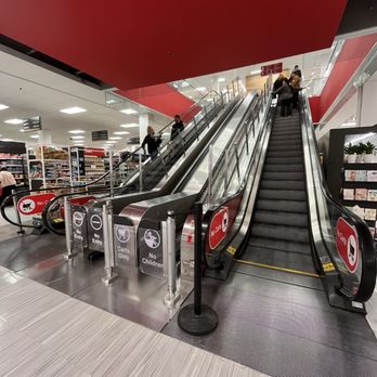 TARGET - Updated December 2025 - 489 Photos & 289 Reviews - 8801 Queens ...