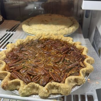 PIE SHOP - Updated October 2025 - 83 Photos & 90 Reviews - 1339 H St NE ...