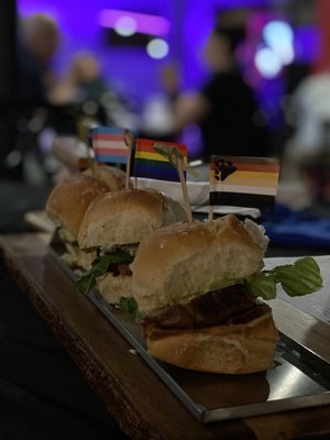 CHEZ EST - Updated July 2024 - 55 Photos & 32 Reviews - 458 ...