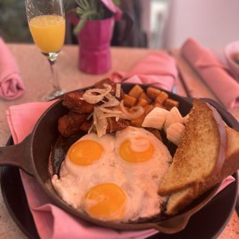 CALL ME CUBAN - Updated January 2025 - 303 Photos & 160 Reviews - 1300 ...