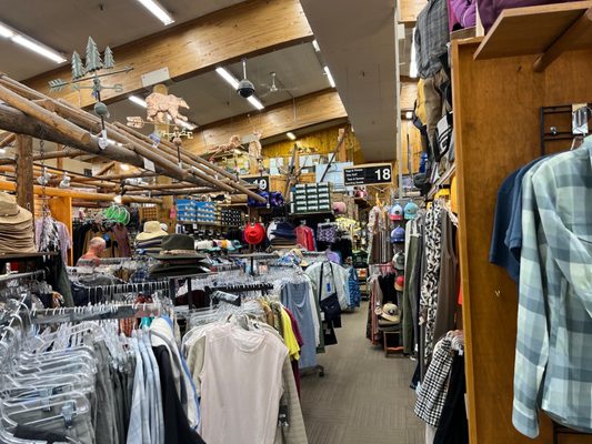 MOUNTAIN HARDWARE & SPORTS - Updated May 2026 - 59 Photos & 191 Reviews ...