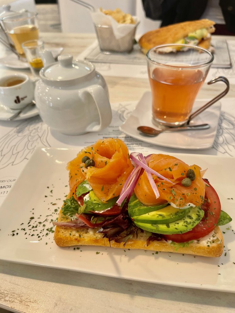 VANDA HOUSE, Sandy Springs | Roadtrippers