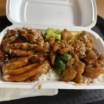 YOSHI’S - Updated January 2025 - 55 Photos & 108 Reviews - 4102 N 24th ...